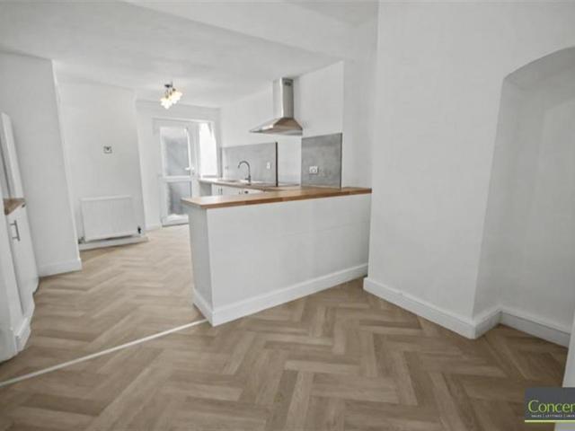 2 bedroom house to rent