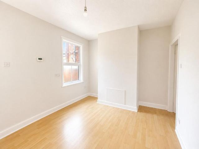 2 bedroom house to rent