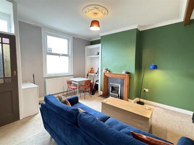 2 bedroom house to rent