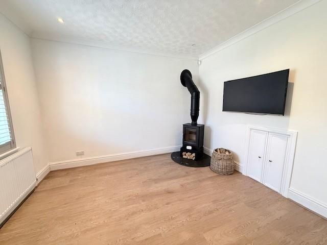 2 bedroom house to rent
