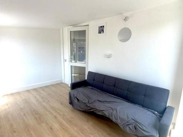 2 bedroom house to rent