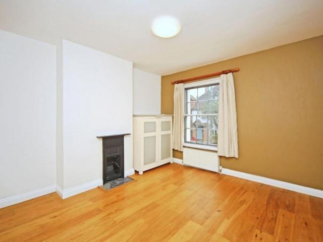 2 bedroom house to rent
