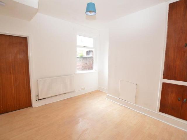 2 bedroom house to rent