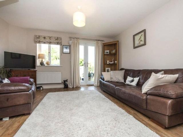 2 bedroom house to rent