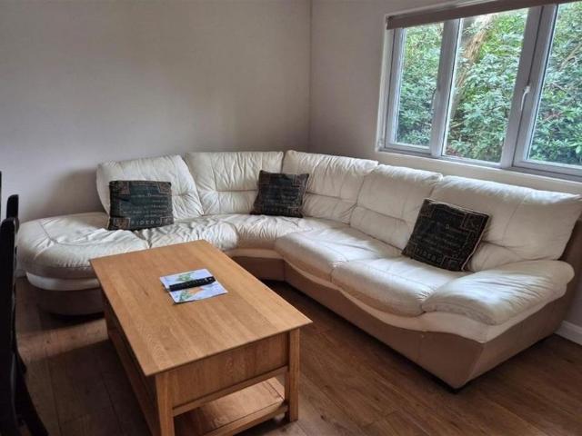 2 bedroom house to rent