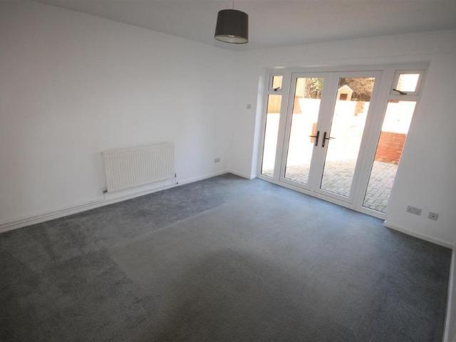 2 bedroom house to rent