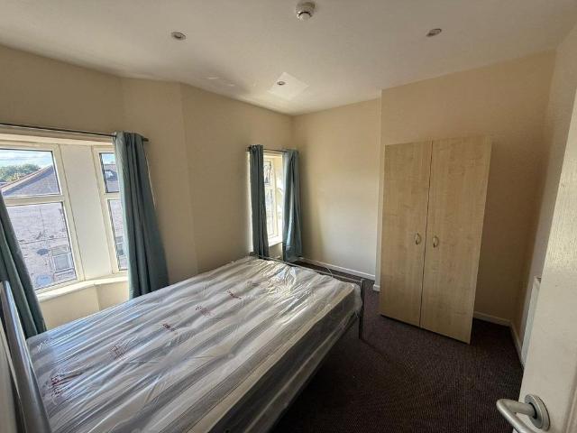 2 bedroom house to rent