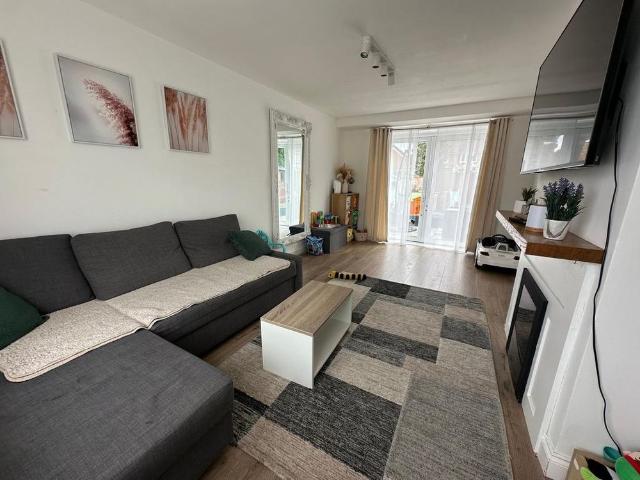 2 bedroom house to rent