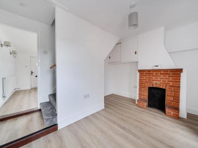 2 bedroom house to rent