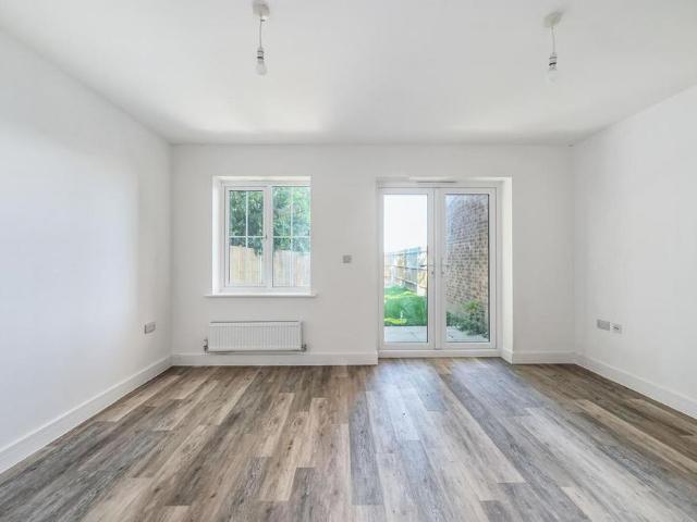 2 bedroom house to rent