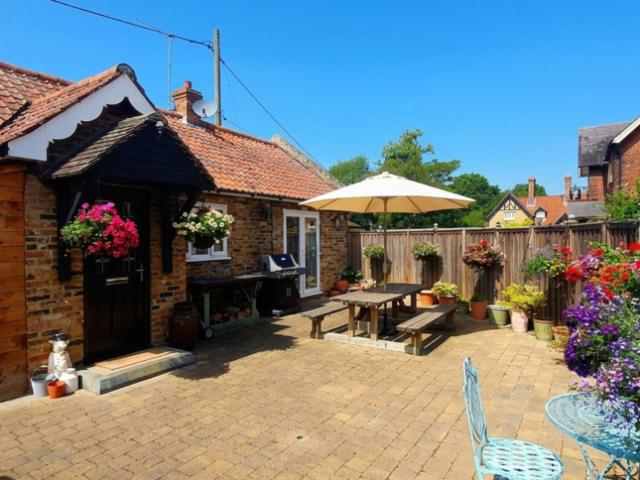 2 bedroom house to rent