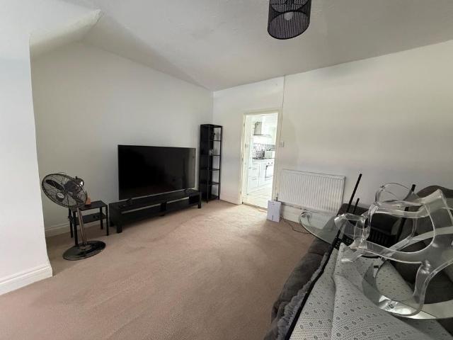 2 bedroom house to rent