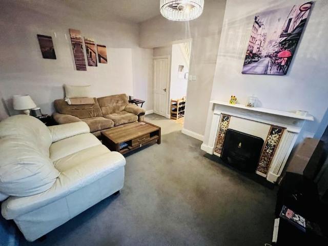 2 bedroom house to rent