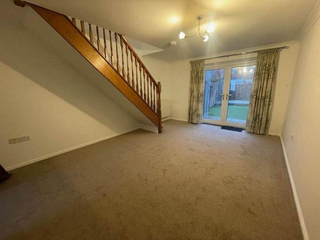 2 bedroom house to rent