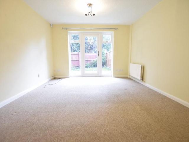 2 bedroom house to rent