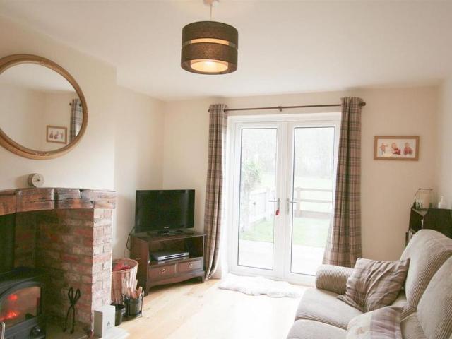 2 bedroom house to rent