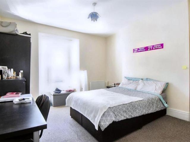 2 bedroom house to rent