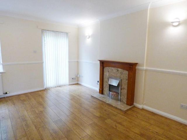 2 bedroom house to rent