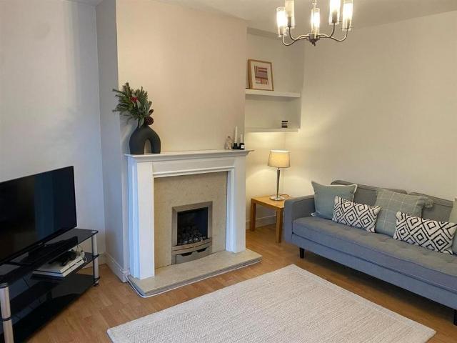 2 bedroom house to rent