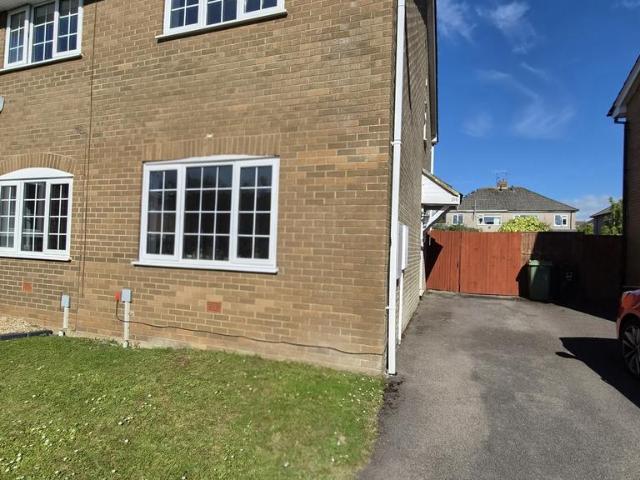 2 bedroom house to rent
