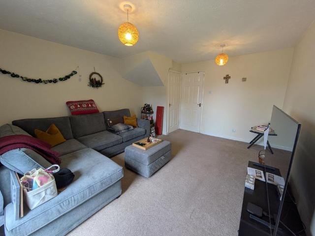 2 bedroom house to rent