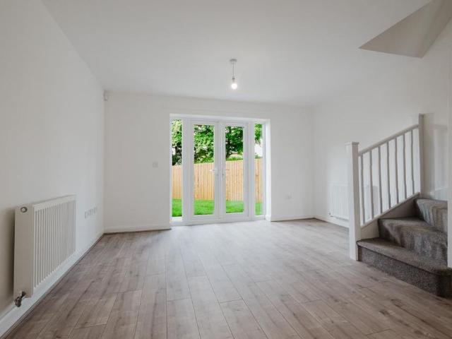 2 bedroom house to rent