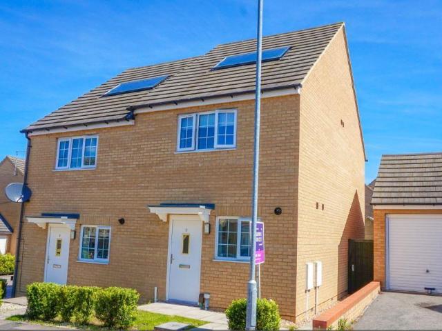 2 bedroom semi detached house to rent