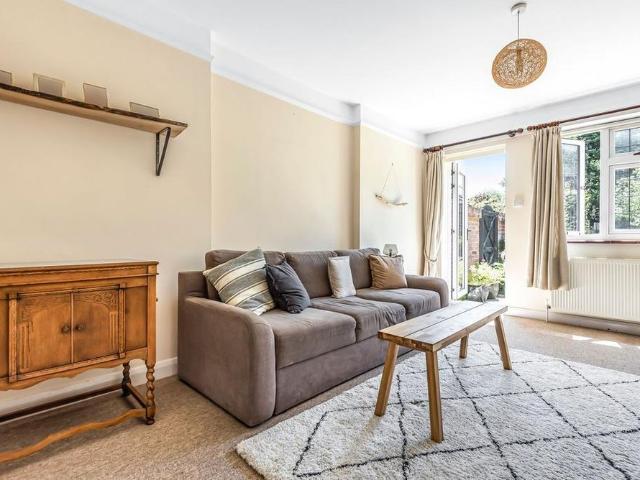 2 bedroom house to rent
