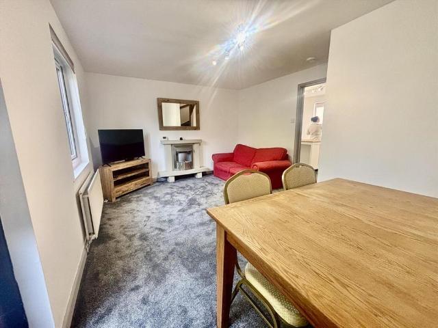 2 bedroom house to rent