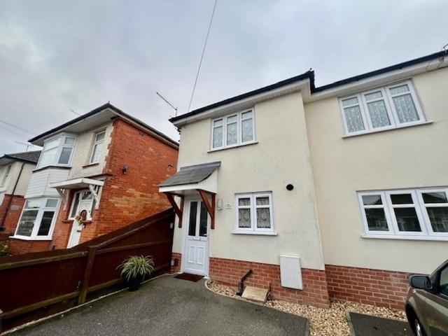 2 bedroom house to rent