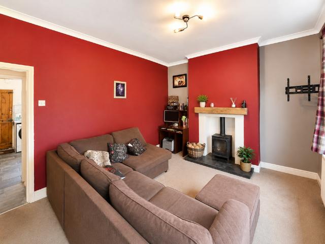 2 bedroom house to rent
