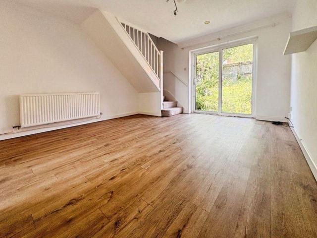 2 bedroom house to rent