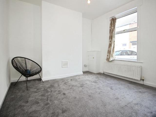 2 bedroom house to rent