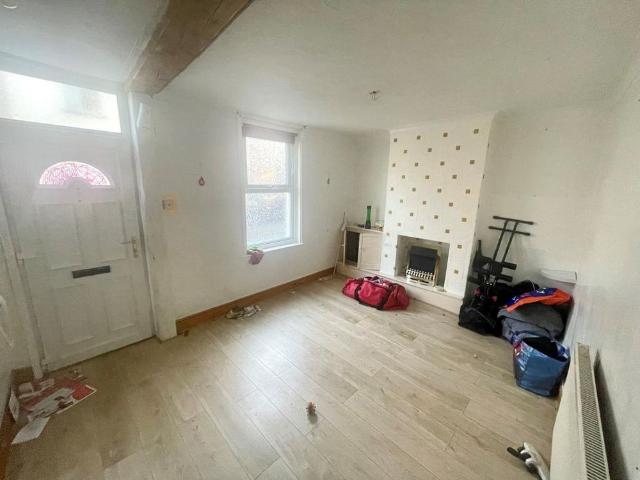 2 bedroom house to rent