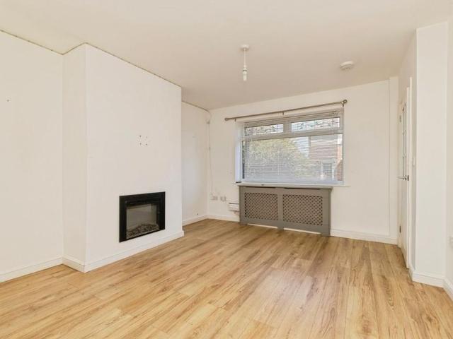 2 bedroom house to rent