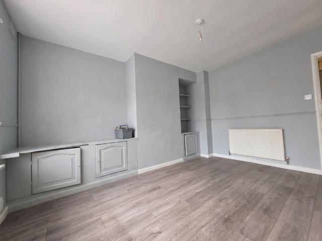 2 bedroom house to rent