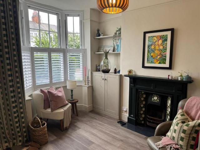 2 bedroom house to rent