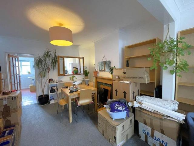 2 bedroom house to rent