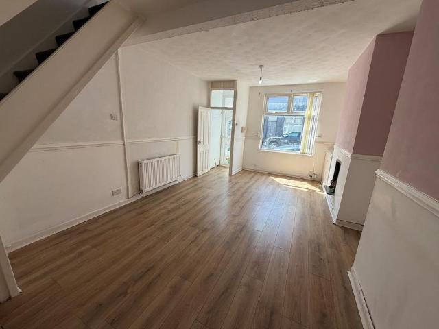 2 bedroom house to rent