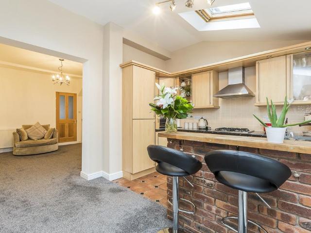 2 bedroom house to rent