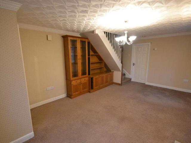 2 bedroom house to rent