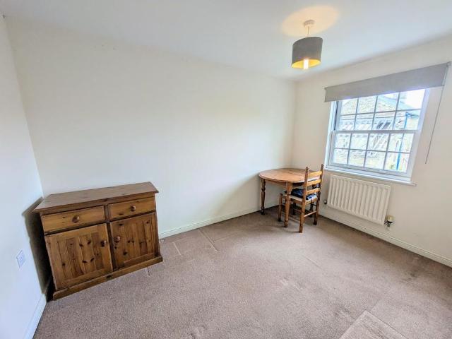 2 bedroom house to rent