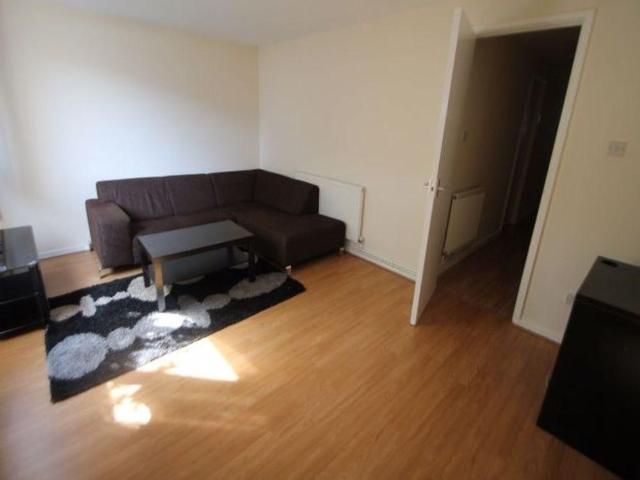 2 bedroom house to rent