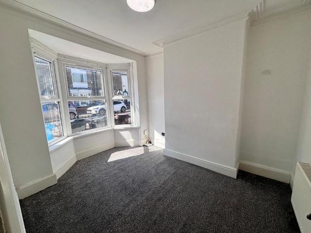 2 bedroom house to rent