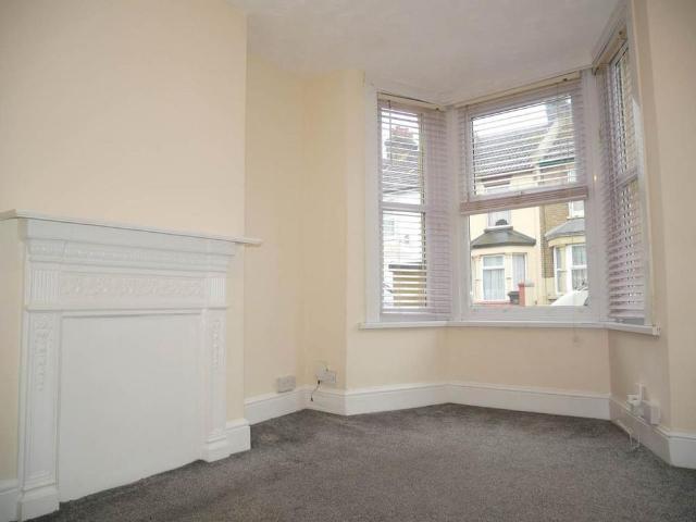 2 bedroom house to rent
