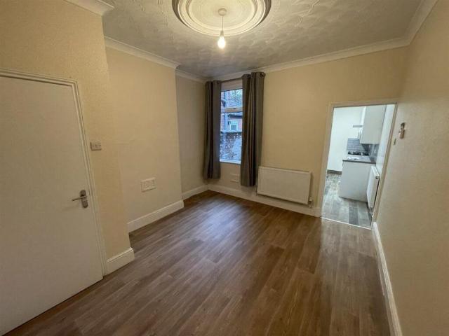 2 bedroom house to rent