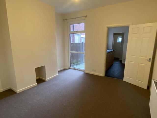 2 bedroom house to rent