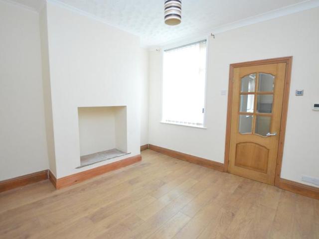 2 bedroom house to rent