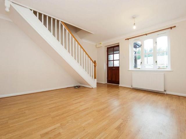 2 bedroom house to rent