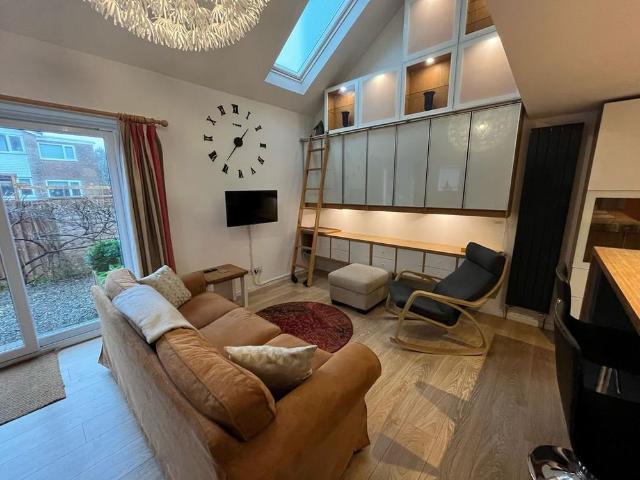 2 bedroom house to rent